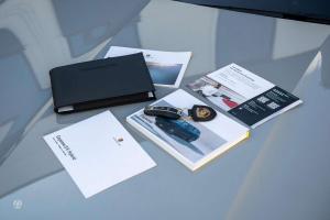 Grey Porsche Cayenne 2024 in Vilnius, with an engine capacity of 3.00 L and mileage of 90 thousand km for 91700 €, photo 3 on AUTOMOTO.COM.LV