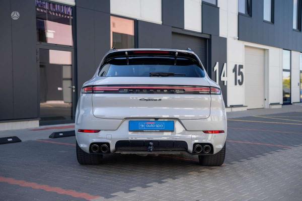 Pelēks Porsche Cayenne 2024 Viļņa, ar dzinēja tilpumu 3.00 L un nobraukumu 90 tūkst. km par 91700 €, foto 4 vietnē AUTOMOTO.COM.LV