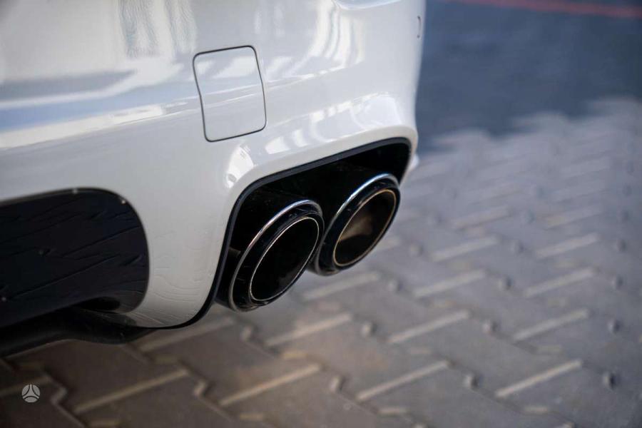 Grey Porsche Cayenne 2024 in Vilnius, with an engine capacity of 3.00 L and mileage of 90 thousand km for 91700 €, photo 22 on AUTOMOTO.COM.LV