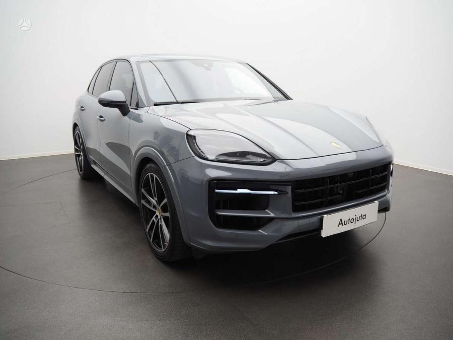 Pelēks Porsche Cayenne 2024 Viļņa, ar dzinēja tilpumu 2.99 L un nobraukumu 63 tūkst. km par 99500 €, foto 4 vietnē AUTOMOTO.COM.LV