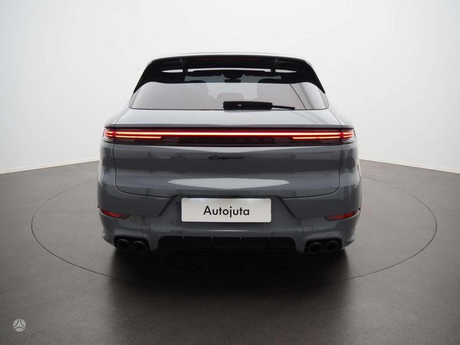 Pelēks Porsche Cayenne 2024 Viļņa, ar dzinēja tilpumu 2.99 L un nobraukumu 63 tūkst. km par 99500 €, foto 6 vietnē AUTOMOTO.COM.LV