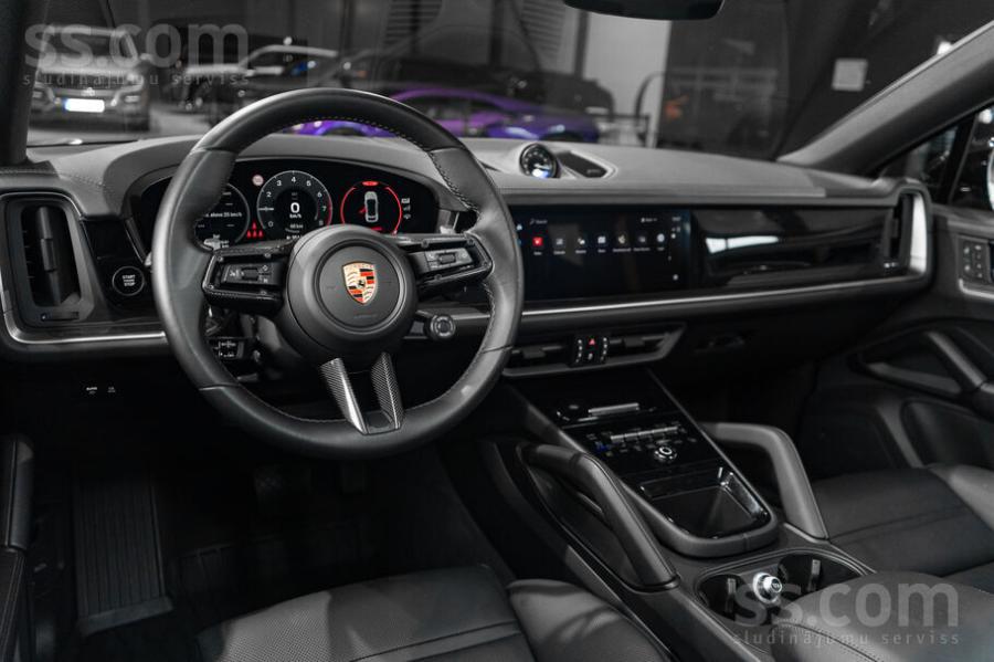 Pelēks Porsche Cayenne 2024 Rīga, ar dzinēja tilpumu 3.00 L un nobraukumu 53 tūkst. km par 110000 €, foto 11 vietnē AUTOMOTO.COM.LV