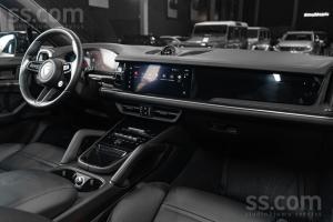 Pelēks Porsche Cayenne 2024 Rīga, ar dzinēja tilpumu 3.00 L un nobraukumu 53 tūkst. km par 110000 €, foto 13 vietnē AUTOMOTO.COM.LV