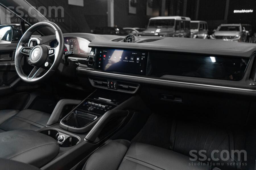 Pelēks Porsche Cayenne 2024 Rīga, ar dzinēja tilpumu 3.00 L un nobraukumu 53 tūkst. km par 110000 €, foto 13 vietnē AUTOMOTO.COM.LV