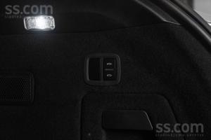 Pelēks Porsche Cayenne 2024 Rīga, ar dzinēja tilpumu 3.00 L un nobraukumu 53 tūkst. km par 110000 €, foto 35 vietnē AUTOMOTO.COM.LV
