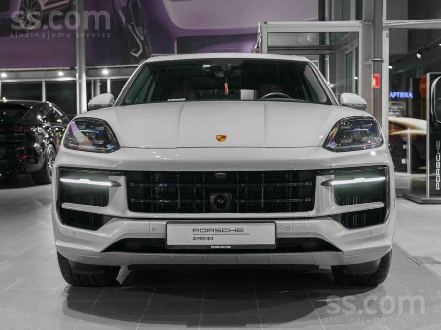 Pelēks Porsche Cayenne 2025 Rīga, ar dzinēja tilpumu 3.00 L un nobraukumu 8 tūkst. km par 105900 €, foto 8 vietnē AUTOMOTO.COM.LV