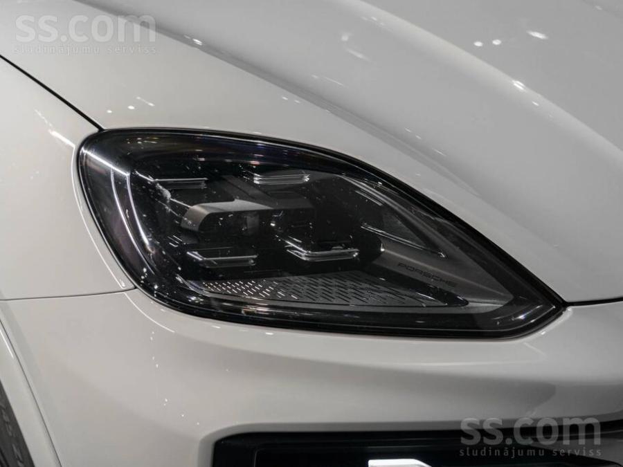 Pelēks Porsche Cayenne 2025 Rīga, ar dzinēja tilpumu 3.00 L un nobraukumu 8 tūkst. km par 105900 €, foto 11 vietnē AUTOMOTO.COM.LV