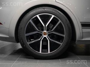 Pelēks Porsche Cayenne 2025 Rīga, ar dzinēja tilpumu 3.00 L un nobraukumu 8 tūkst. km par 105900 €, foto 18 vietnē AUTOMOTO.COM.LV