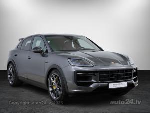 Grey Porsche Cayenne 2025 in Tallinn, with an engine capacity of 4.00 L and mileage of 5 thousand km for 217000 €, photo 3 on AUTOMOTO.COM.LV