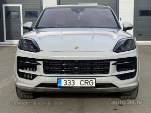 Pelēks Porsche Cayenne 2025 Tallina, ar dzinēja tilpumu 3.00 L un nobraukumu 11 tūkst. km par 135900 €, foto 3 vietnē AUTOMOTO.COM.LV