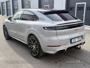 Pelēks Porsche Cayenne 2025 Tallina, ar dzinēja tilpumu 3.00 L un nobraukumu 11 tūkst. km par 135900 €, foto 4 vietnē AUTOMOTO.COM.LV