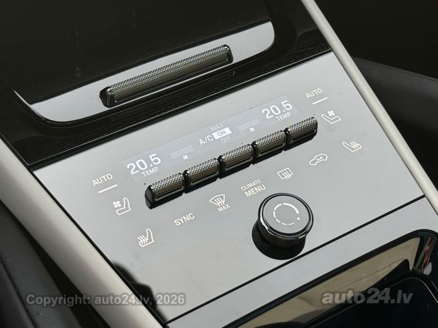 Pelēks Porsche Cayenne 2025 Tallina, ar dzinēja tilpumu 3.00 L un nobraukumu 11 tūkst. km par 135900 €, foto 19 vietnē AUTOMOTO.COM.LV