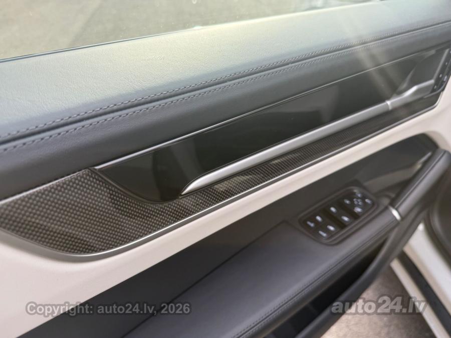 Pelēks Porsche Cayenne 2025 Tallina, ar dzinēja tilpumu 3.00 L un nobraukumu 11 tūkst. km par 135900 €, foto 20 vietnē AUTOMOTO.COM.LV