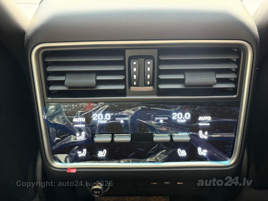 Pelēks Porsche Cayenne 2025 Tallina, ar dzinēja tilpumu 3.00 L un nobraukumu 11 tūkst. km par 135900 €, foto 21 vietnē AUTOMOTO.COM.LV