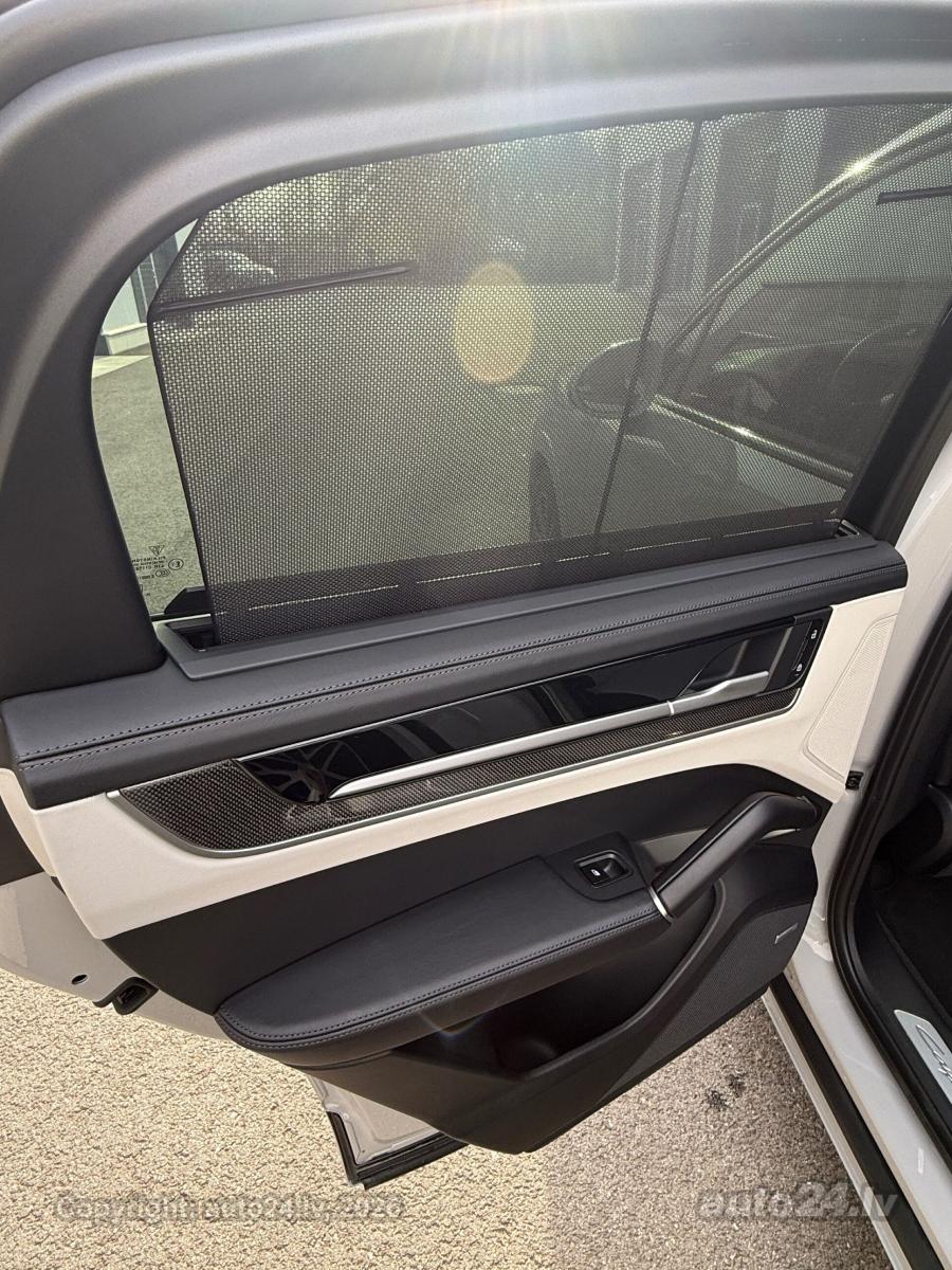 Pelēks Porsche Cayenne 2025 Tallina, ar dzinēja tilpumu 3.00 L un nobraukumu 11 tūkst. km par 135900 €, foto 26 vietnē AUTOMOTO.COM.LV