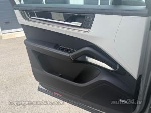 Pelēks Porsche Cayenne 2025 Tallina, ar dzinēja tilpumu 3.00 L un nobraukumu 11 tūkst. km par 135900 €, foto 27 vietnē AUTOMOTO.COM.LV