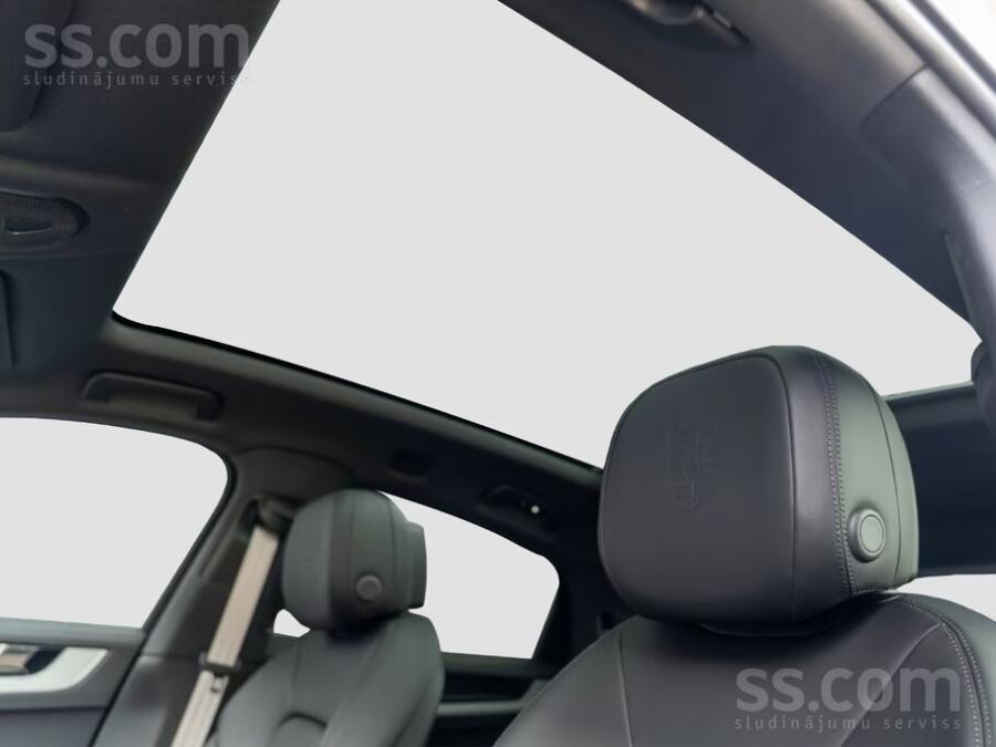 Pelēks Porsche Cayenne 2025 Rīga, ar dzinēja tilpumu 4.00 L un nobraukumu 10 tūkst. km par 141290 €, foto 10 vietnē AUTOMOTO.COM.LV