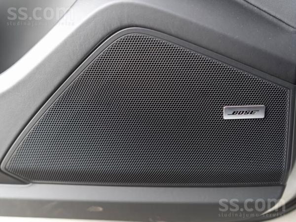 Pelēks Porsche Cayenne 2025 Rīga, ar dzinēja tilpumu 4.00 L un nobraukumu 10 tūkst. km par 141290 €, foto 10 vietnē AUTOMOTO.COM.LV