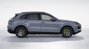 Pelēks Porsche Cayenne 2025 Rīga, ar dzinēja tilpumu 3.00 L un nobraukumu 22 tūkst. km par 96000 €, foto 7 vietnē AUTOMOTO.COM.LV