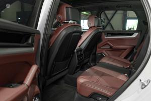 Grey Porsche Cayenne 2025 in Riga, with an engine capacity of 4.00 L and mileage of 24 thousand km for 169900 €, photo 14 on AUTOMOTO.COM.LV