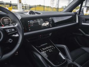 Серый Порше Каен 2025 в Вильнюс, объемом двигателя 3.00 л и пробегом 6 тыс. км за 119509 €, фото 29 на AUTOMOTO.COM.LV