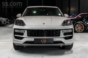 Grey Porsche Cayenne 2025 in Riga, with an engine capacity of 4.00 L and mileage of 24 thousand km for 147000 €, photo 3 on AUTOMOTO.COM.LV