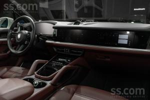 Grey Porsche Cayenne 2025 in Riga, with an engine capacity of 4.00 L and mileage of 24 thousand km for 147000 €, photo 14 on AUTOMOTO.COM.LV