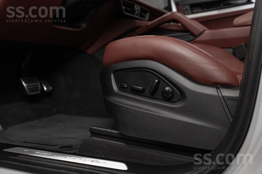 Grey Porsche Cayenne 2025 in Riga, with an engine capacity of 4.00 L and mileage of 24 thousand km for 147000 €, photo 20 on AUTOMOTO.COM.LV
