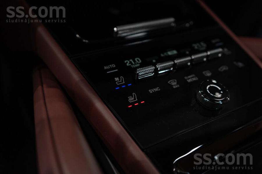 Grey Porsche Cayenne 2025 in Riga, with an engine capacity of 4.00 L and mileage of 24 thousand km for 147000 €, photo 32 on AUTOMOTO.COM.LV