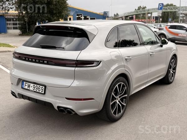 Серый Порше Каен 2025 в Рига, объемом двигателя 3.00 л и пробегом 16 тыс. км за 90700 €, фото 5 на AUTOMOTO.COM.LV