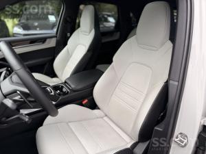 Pelēks Porsche Cayenne 2025 Rīga, ar dzinēja tilpumu 3.00 L un nobraukumu 16 tūkst. km par 90700 €, foto 10 vietnē AUTOMOTO.COM.LV