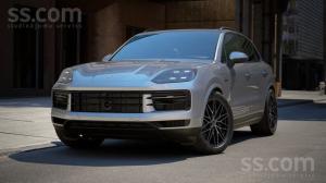 Pelēks Porsche Cayenne 2025 Rīga, ar dzinēja tilpumu 3.00 L un nobraukumu 13 tūkst. km par 95000 €, foto  vietnē AUTOMOTO.COM.LV
