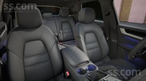 Pelēks Porsche Cayenne 2025 Rīga, ar dzinēja tilpumu 3.00 L un nobraukumu 13 tūkst. km par 95000 €, foto 13 vietnē AUTOMOTO.COM.LV
