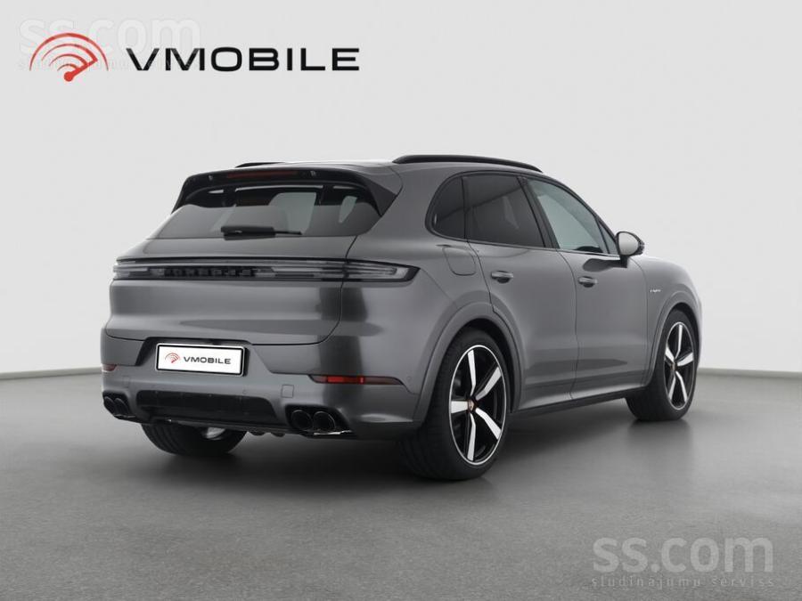 Pelēks Porsche Cayenne 2025 Rīga, ar dzinēja tilpumu 3.00 L un nobraukumu 33 tūkst. km par 120900 €, foto 3 vietnē AUTOMOTO.COM.LV