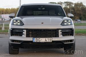 Серый Порше Каен 2025 в Юрмала, объемом двигателя 3.00 л и пробегом 19 тыс. км за 90400 €, фото 3 на AUTOMOTO.COM.LV