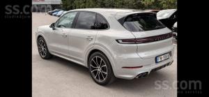 Grey Porsche Cayenne 2025 in Riga, with an engine capacity of 3.00 L and mileage of 18 thousand km for 90700 €, photo 4 on AUTOMOTO.COM.LV