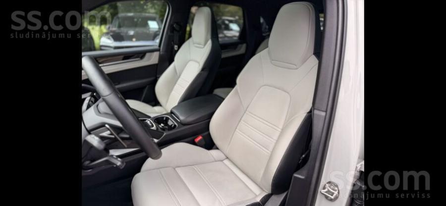 Grey Porsche Cayenne 2025 in Riga, with an engine capacity of 3.00 L and mileage of 18 thousand km for 90700 €, photo 7 on AUTOMOTO.COM.LV