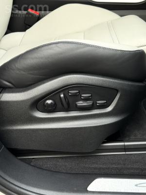 Grey Porsche Cayenne 2025 in Riga, with an engine capacity of 3.00 L and mileage of 18 thousand km for 90700 €, photo 16 on AUTOMOTO.COM.LV
