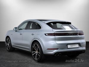 Grey Porsche Cayenne 2026 in Tallinn, with an engine capacity of 3.00 L and mileage of 8 thousand km for 129000 €, photo 5 on AUTOMOTO.COM.LV