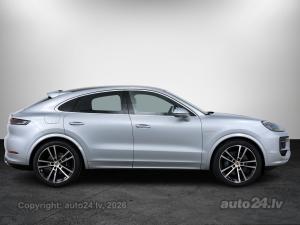 Grey Porsche Cayenne 2026 in Tallinn, with an engine capacity of 3.00 L and mileage of 8 thousand km for 129000 €, photo 9 on AUTOMOTO.COM.LV