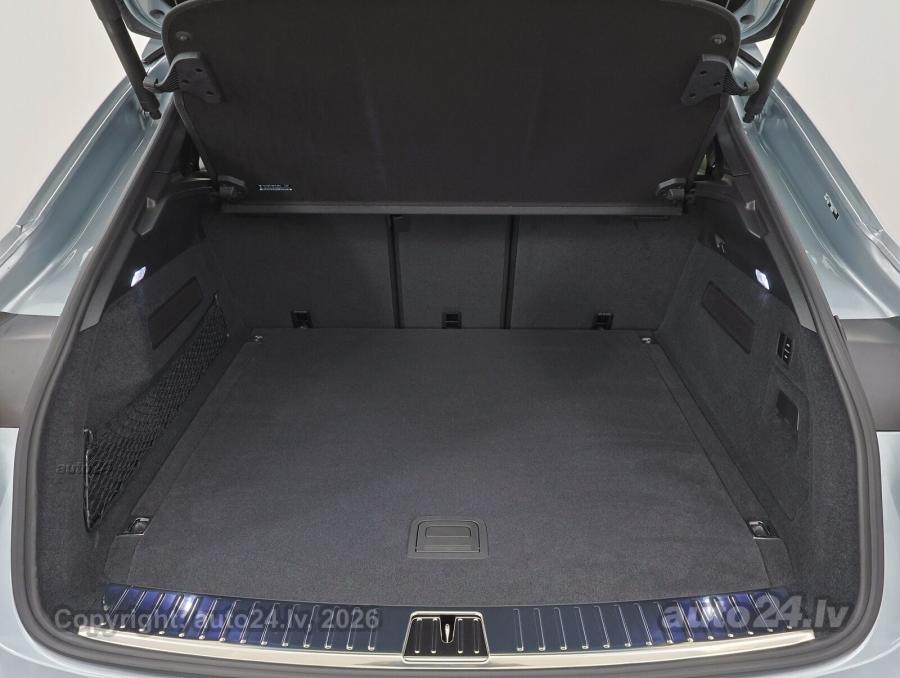 Grey Porsche Cayenne 2026 in Tallinn, with an engine capacity of 3.00 L and mileage of 8 thousand km for 129000 €, photo 15 on AUTOMOTO.COM.LV