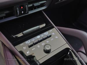 Grey Porsche Cayenne 2026 in Tallinn, with an engine capacity of 3.00 L and mileage of 8 thousand km for 129000 €, photo 19 on AUTOMOTO.COM.LV
