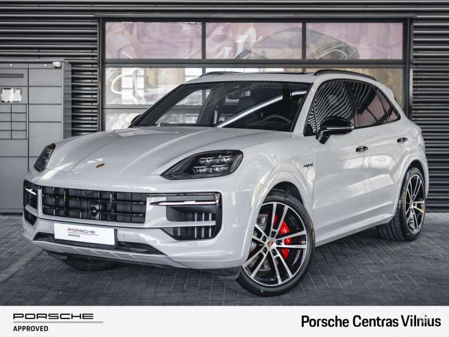 Pelēks Porsche Cayenne 2026 Viļņa, ar dzinēja tilpumu 3.00 L un nobraukumu 3 tūkst. km par 149023 €, foto 1 vietnē AUTOMOTO.COM.LV