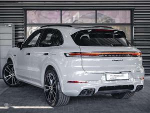 Pelēks Porsche Cayenne 2026 Viļņa, ar dzinēja tilpumu 3.00 L un nobraukumu 3 tūkst. km par 149023 €, foto 4 vietnē AUTOMOTO.COM.LV
