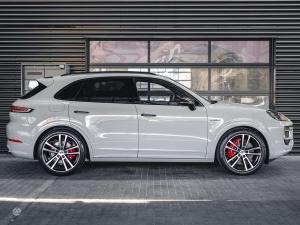 Pelēks Porsche Cayenne 2026 Viļņa, ar dzinēja tilpumu 3.00 L un nobraukumu 3 tūkst. km par 149023 €, foto 7 vietnē AUTOMOTO.COM.LV