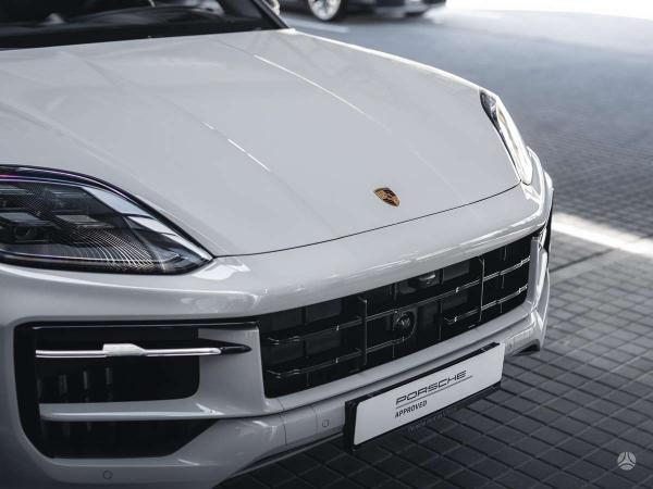 Pelēks Porsche Cayenne 2026 Viļņa, ar dzinēja tilpumu 3.00 L un nobraukumu 3 tūkst. km par 149023 €, foto 9 vietnē AUTOMOTO.COM.LV