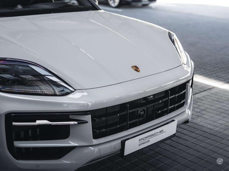 Pelēks Porsche Cayenne 2026 Viļņa, ar dzinēja tilpumu 3.00 L un nobraukumu 3 tūkst. km par 149023 €, foto 10 vietnē AUTOMOTO.COM.LV
