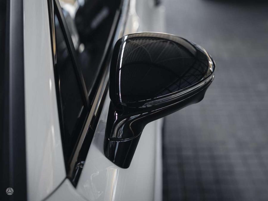 Pelēks Porsche Cayenne 2026 Viļņa, ar dzinēja tilpumu 3.00 L un nobraukumu 3 tūkst. km par 149023 €, foto 13 vietnē AUTOMOTO.COM.LV