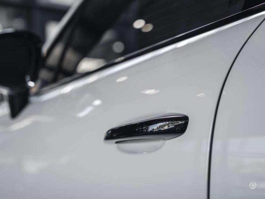 Pelēks Porsche Cayenne 2026 Viļņa, ar dzinēja tilpumu 3.00 L un nobraukumu 3 tūkst. km par 149023 €, foto 15 vietnē AUTOMOTO.COM.LV