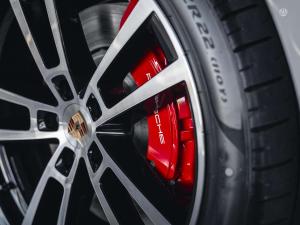 Pelēks Porsche Cayenne 2026 Viļņa, ar dzinēja tilpumu 3.00 L un nobraukumu 3 tūkst. km par 149023 €, foto 16 vietnē AUTOMOTO.COM.LV